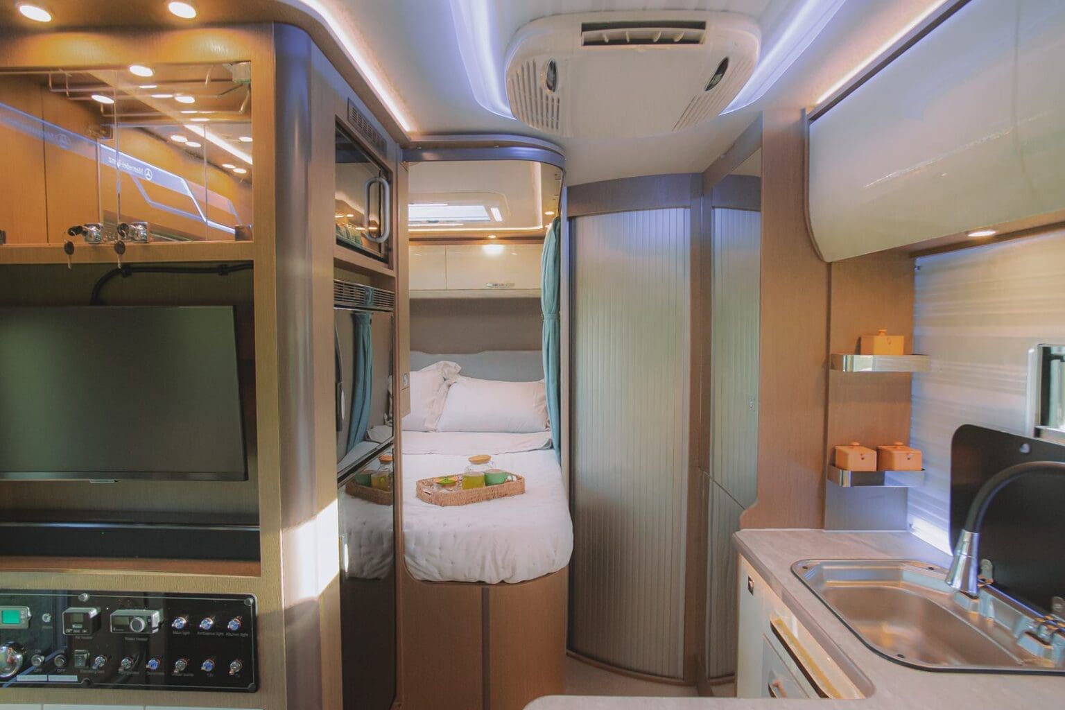 Motorhome Outside | Neway